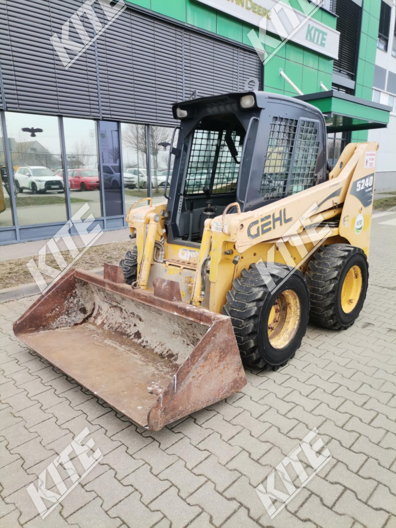GEHL 5240 - Használt mezőgazdasági gépek, eszközök - KITE Zrt.