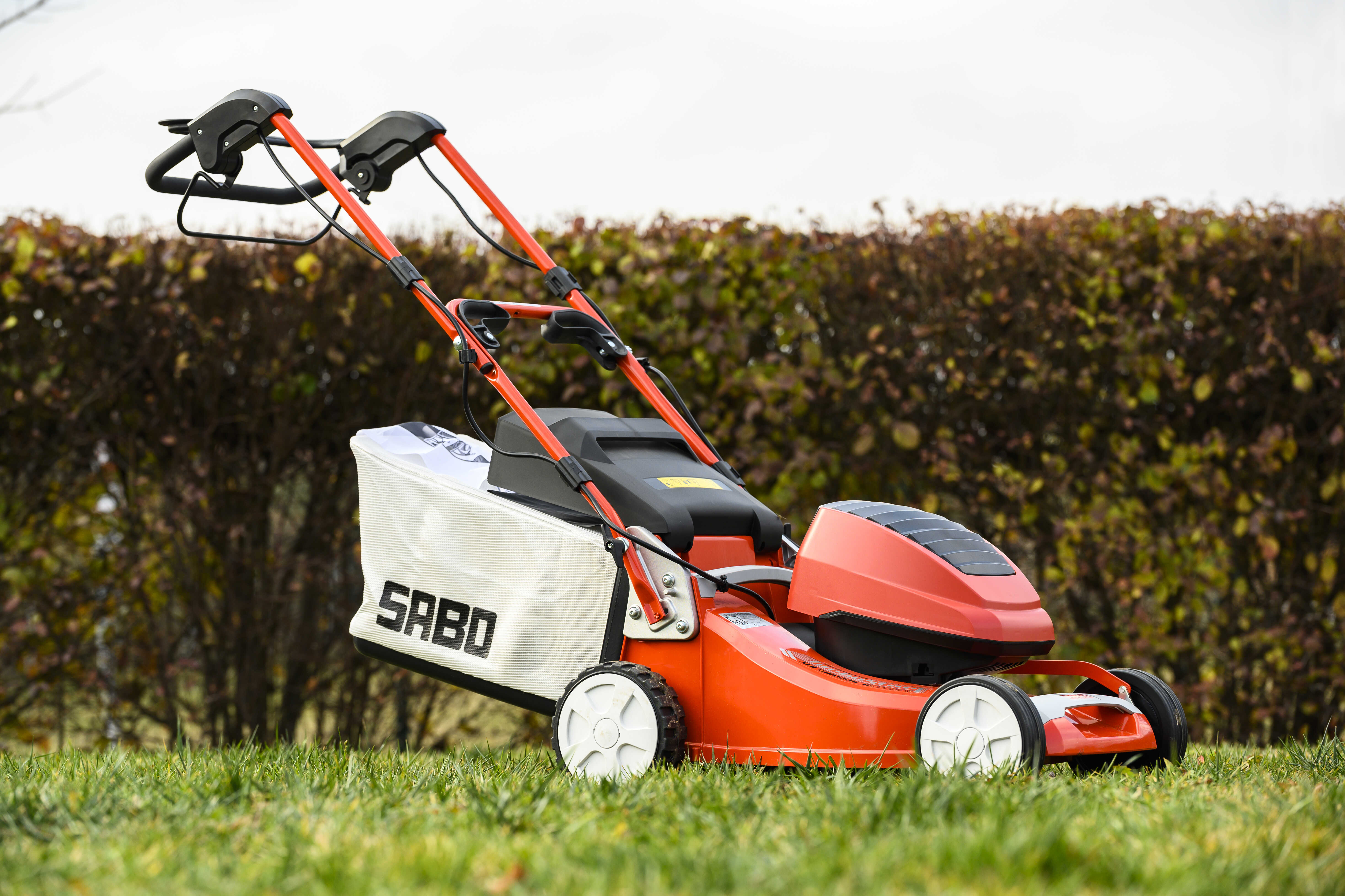 SABO 43 Accu Vario fűnyíró - Környezetápolási berendezések - KITE Zrt.